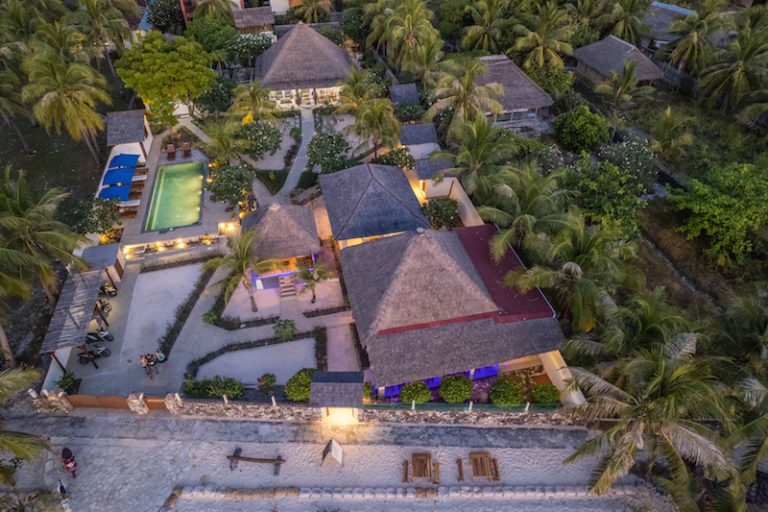 Surf Rote Island - Nemberala Beach Rote Island